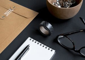 Laura Busche | Brand Consultant, Author & Speaker